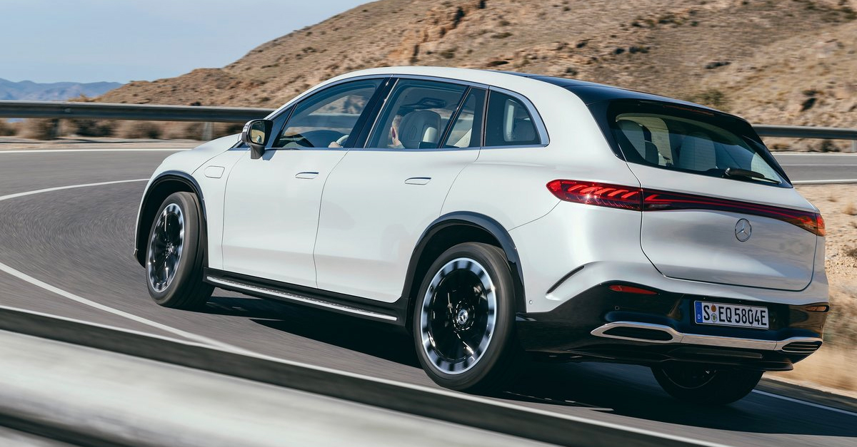 New Mercedes Benz EQS SUV Jurni
