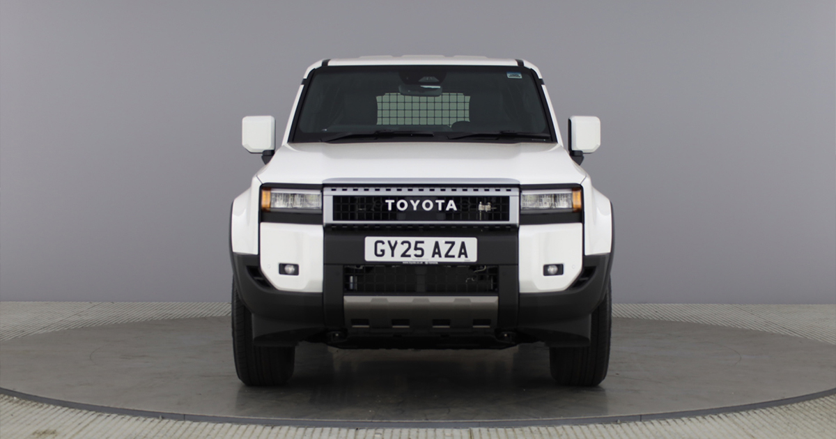 Toyota Land Cruiser Commercial 2025: The Ultimate Off-Road Van? | Jurni