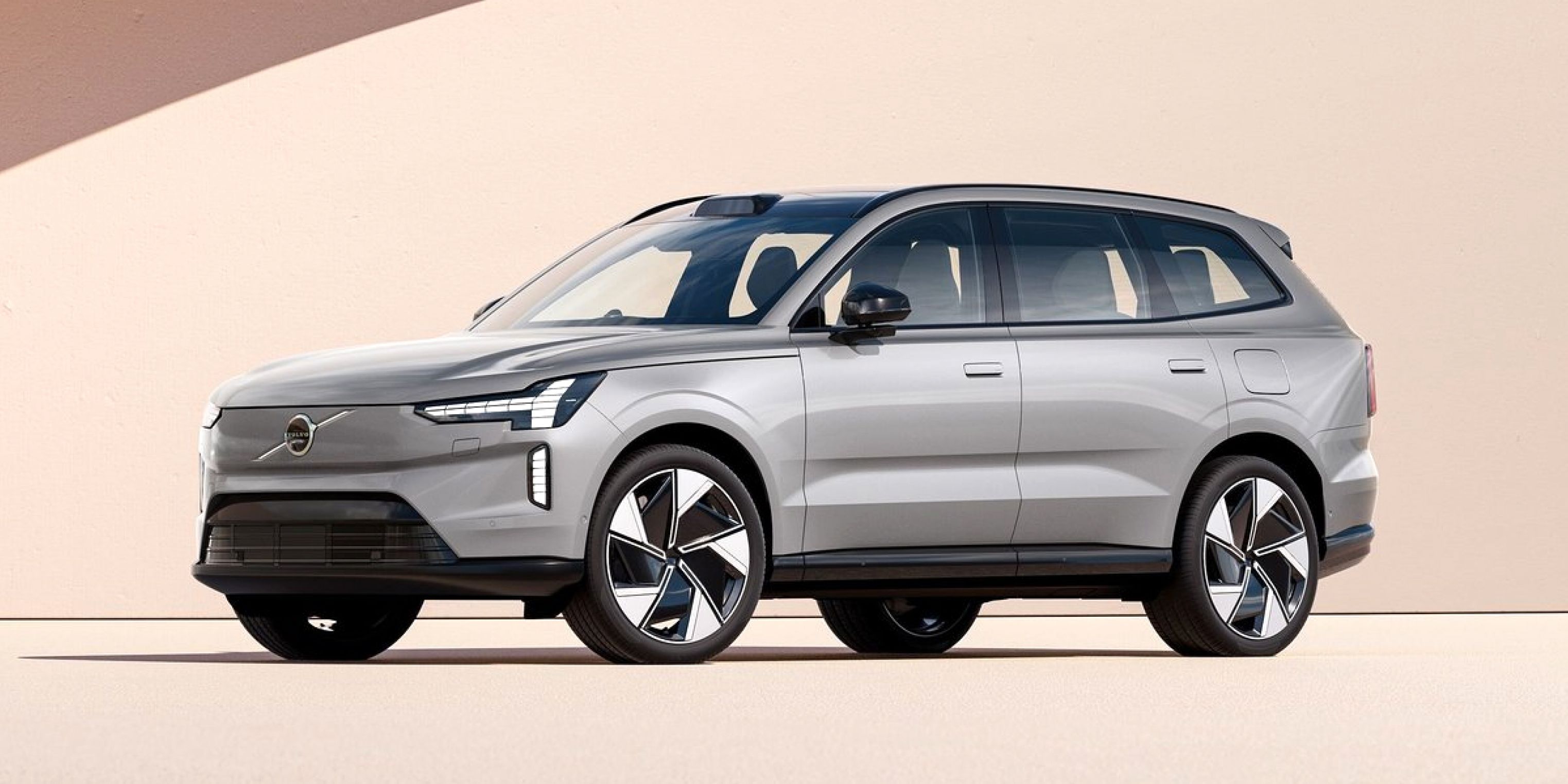 New Volvo EX90 | Jurni