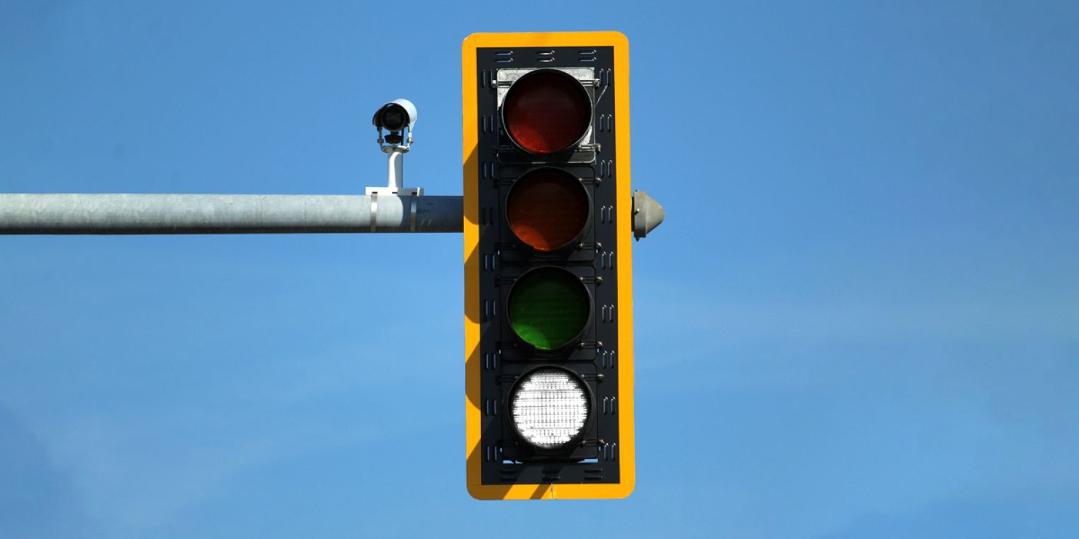 Study Says Future Traffic Lights Could Have 4 Colours | Jurni