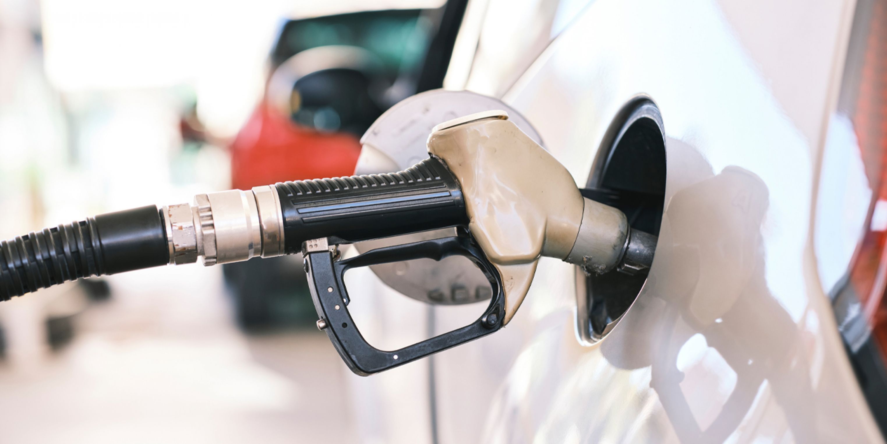 Why Do Cars Have Fuel Caps On Different Sides? | Jurni