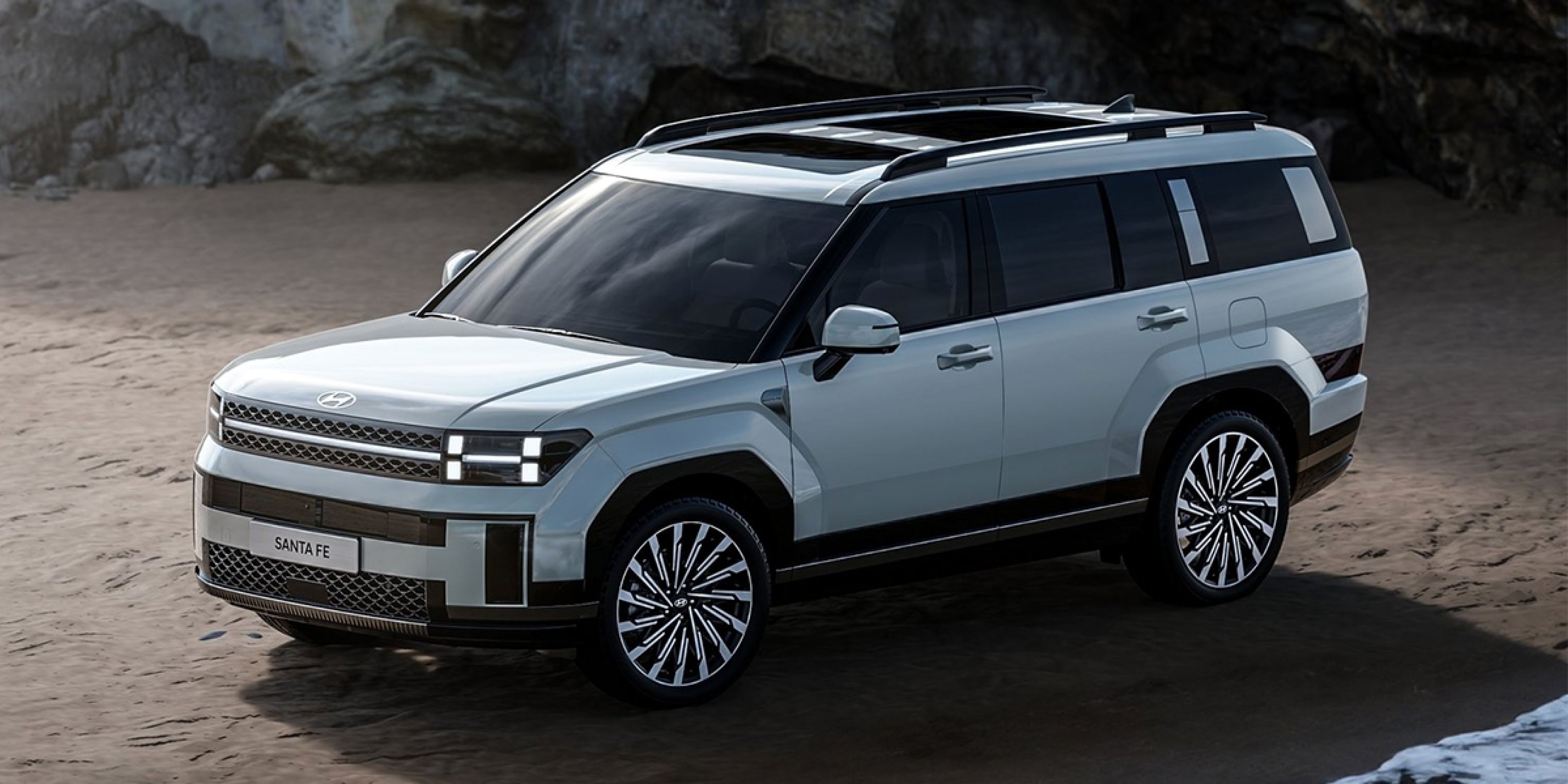 Fifth Generation Hyundai Santa Fe Gets Striking New Look | Jurni